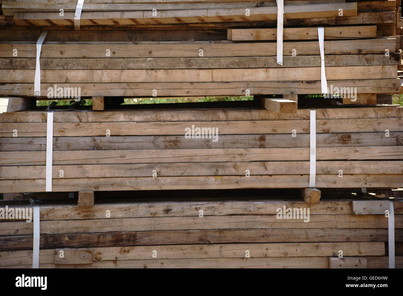 Timber planks construction materials hi-res stock photography and ...