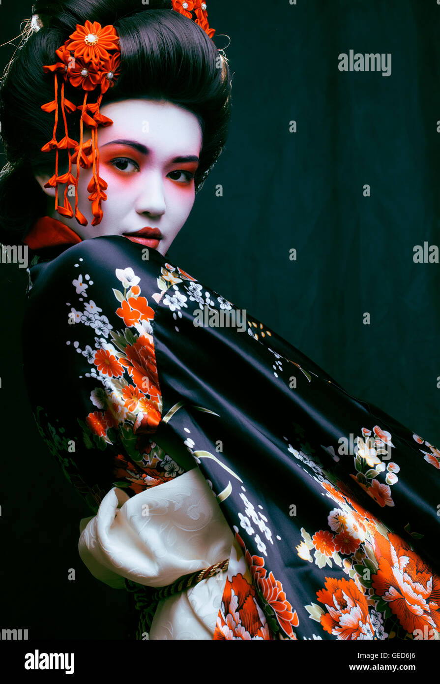 young pretty geisha in kimono Stock Photo - Alamy