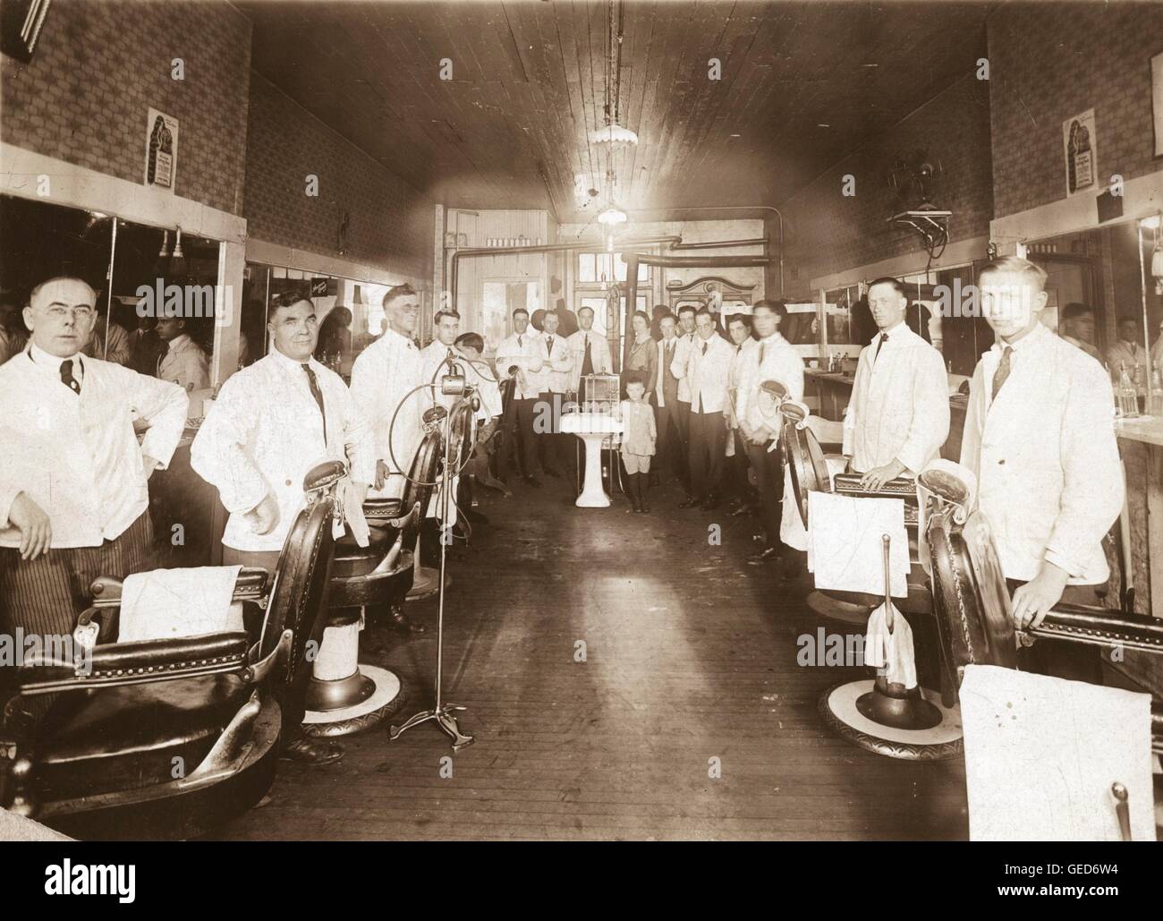 Barbershop, ca 1910 Stock Photo - Alamy
