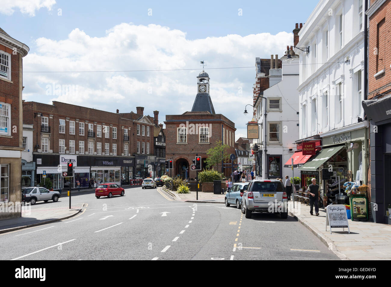 Reigate high street hi-res stock photography and images - Alamy