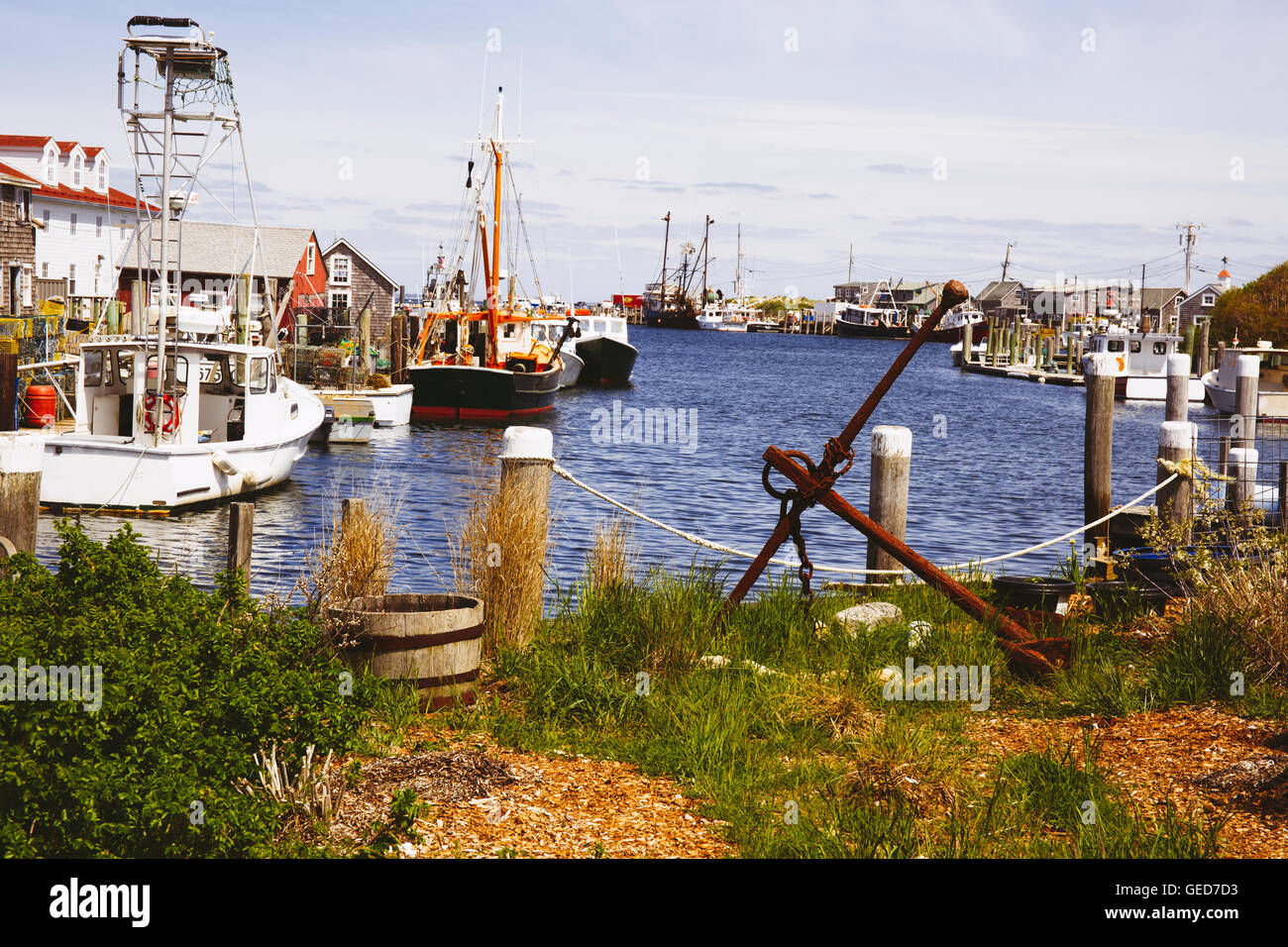 Beautiful fishing village of Menemsha on Martha's Vineyard in ...