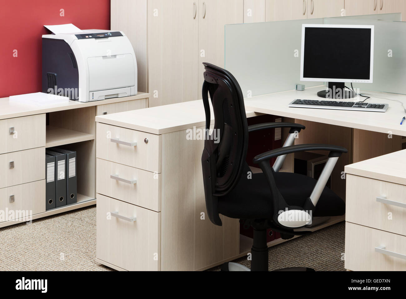 computer and printer in a modern office Stock Photo - Alamy