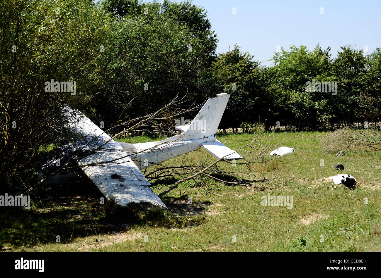 Plane crashed into ground hi-res stock photography and images - Alamy