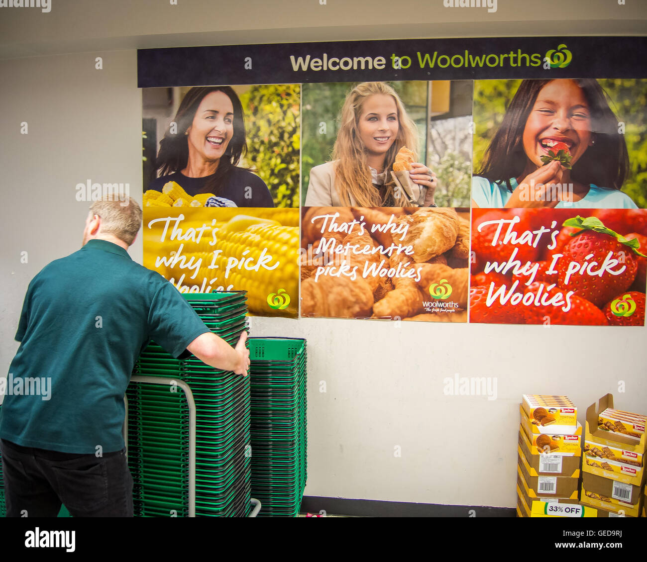 Woolworths metro hi-res stock photography and images - Alamy