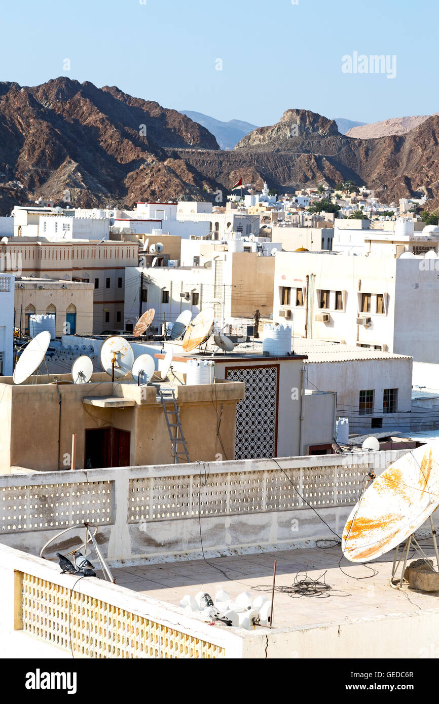 in oman new house brick building the city backgroun sky Stock Photo - Alamy