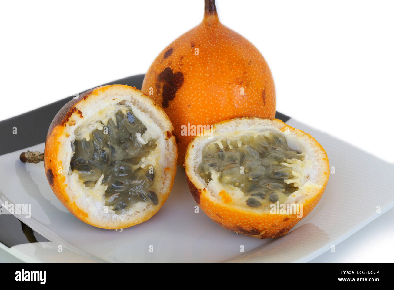 Passionfruit pulp hi-res stock photography and images - Alamy