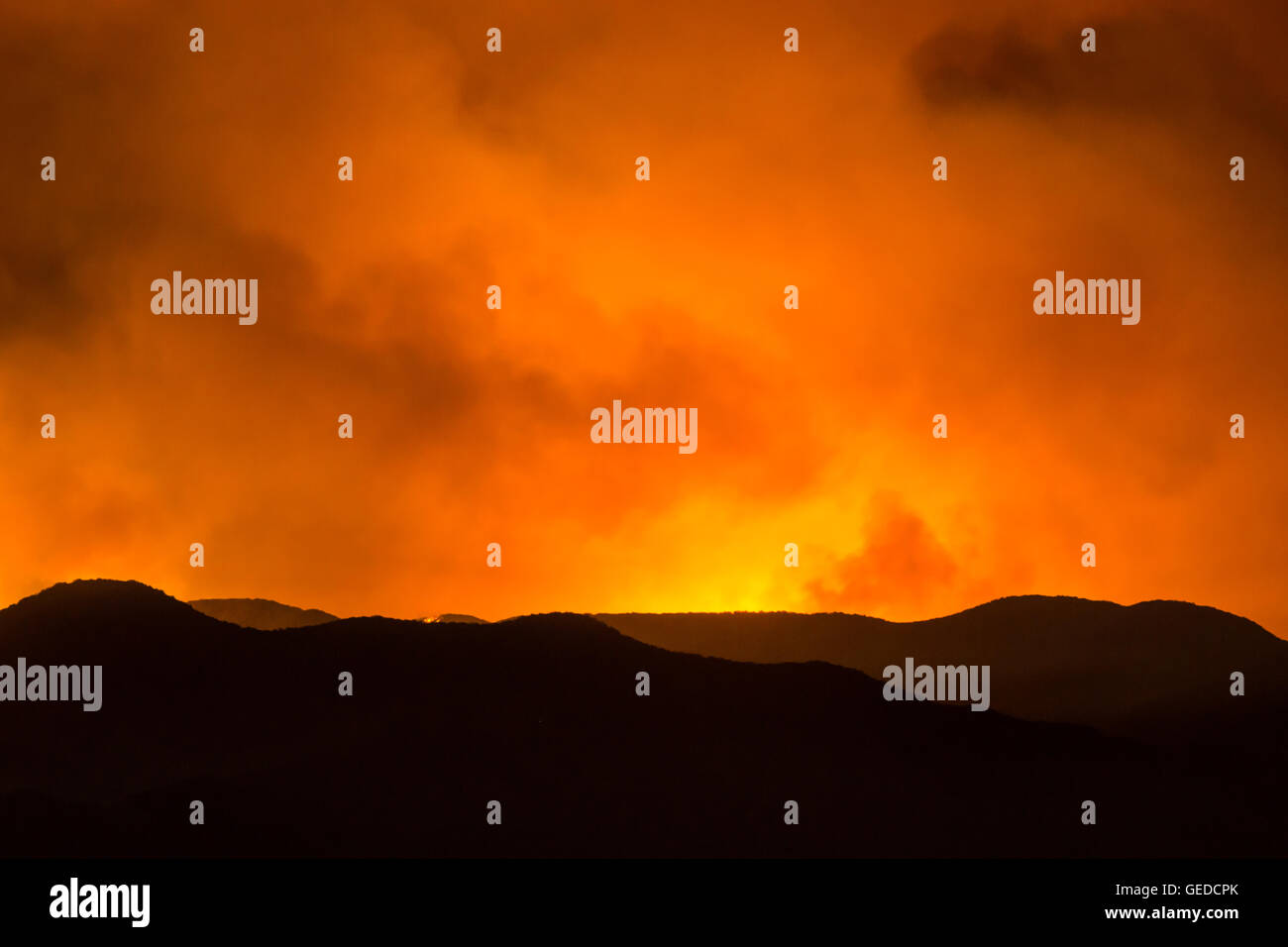 Santa clarita sand fire hi-res stock photography and images - Alamy