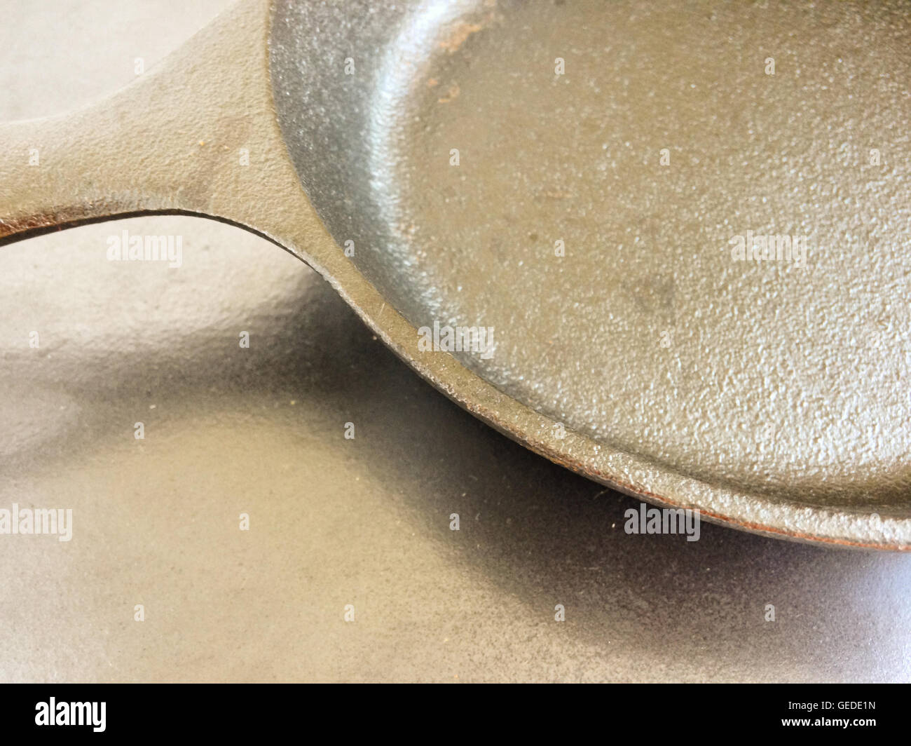 Iron pan texture hi-res stock photography and images - Alamy