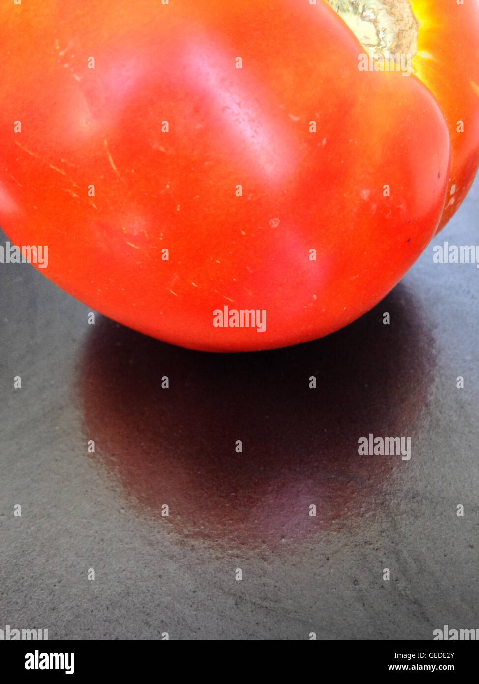Tomato texture hi-res stock photography and images - Alamy