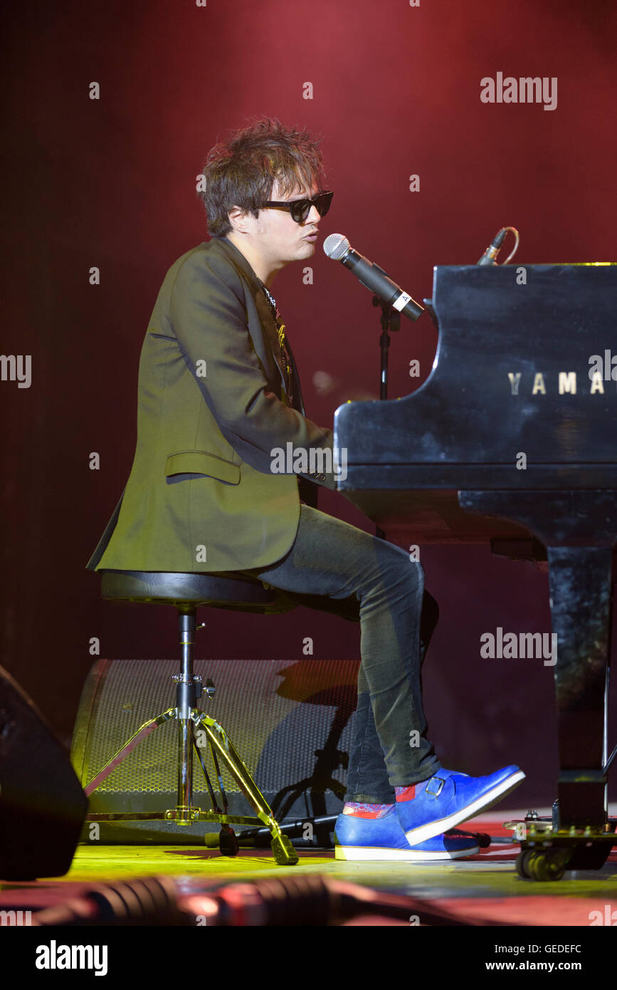 Jamie Cullum performing at Cornbury Festival, Great Tew Estate ...