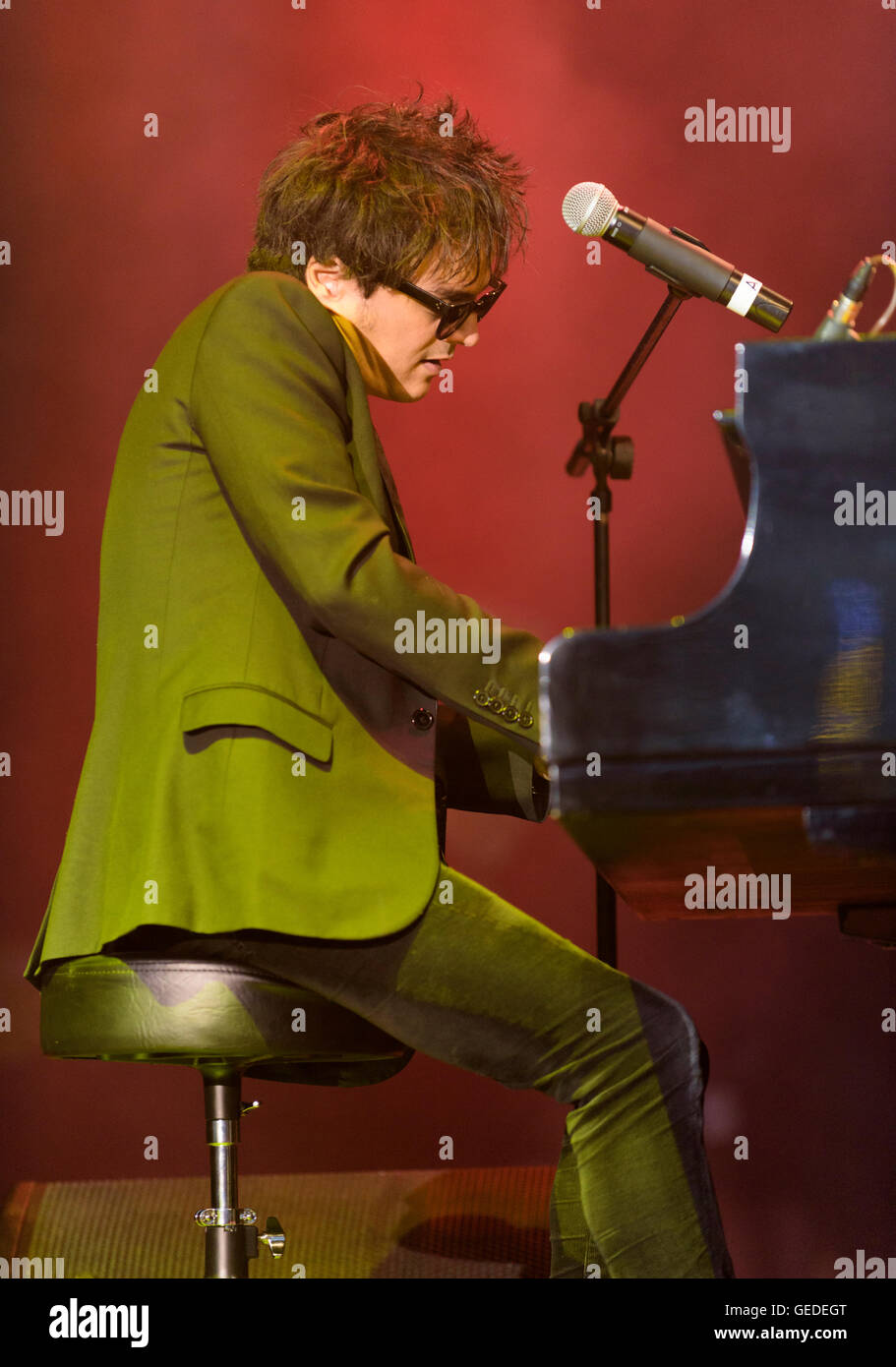 Jamie Cullum performing at Cornbury Festival, Great Tew Estate ...