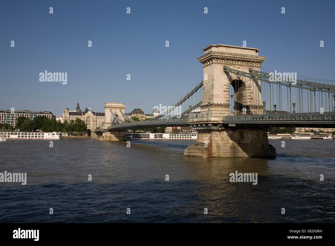 Chain bridge in sunshine hi-res stock photography and images - Alamy