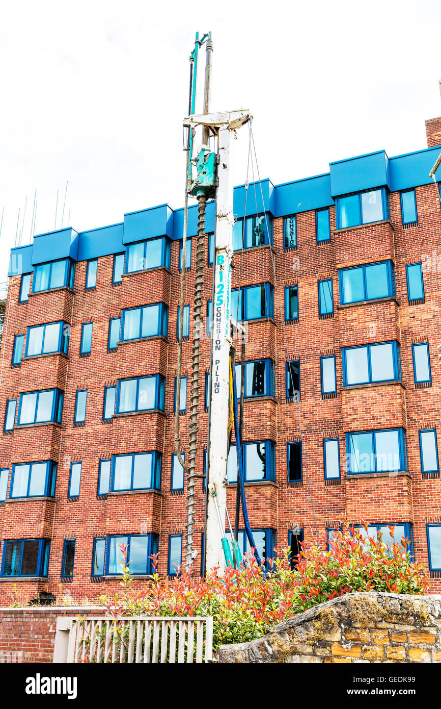 Piling machine High Resolution Stock Photography and Images - Alamy