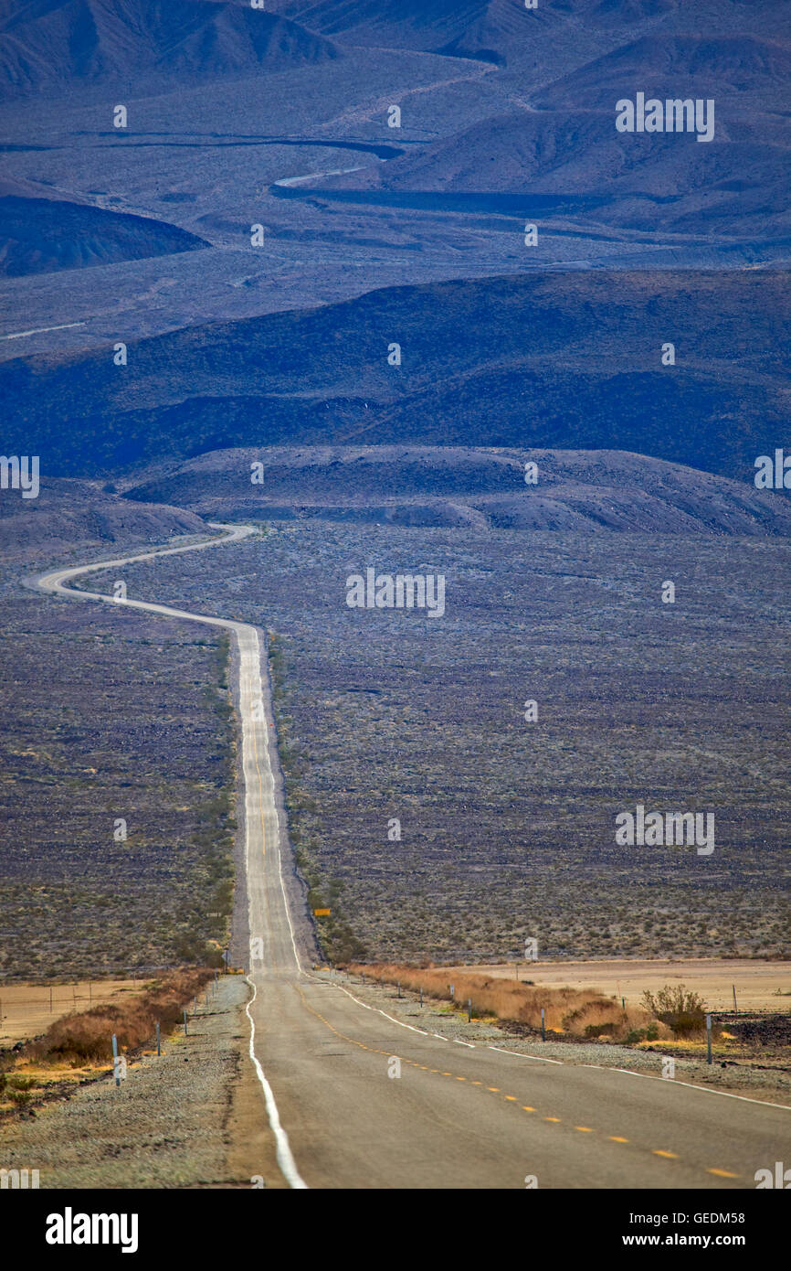geography / travel, USA, California, Highway 190 leading away from ...