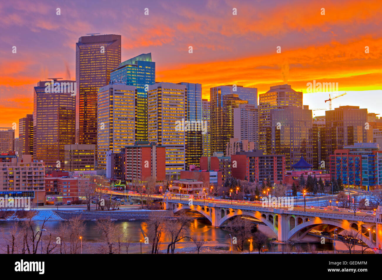 Centre street bridge calgary tower hi-res stock photography and images ...