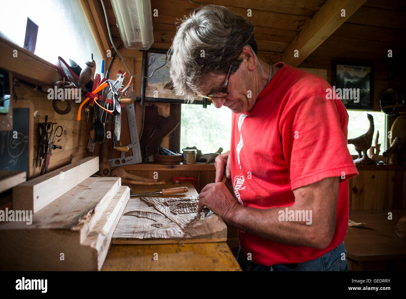 Person carving in wood hi-res stock photography and images - Alamy