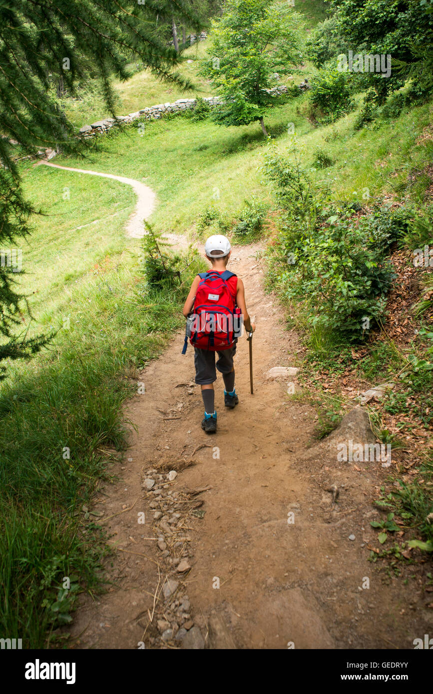 Person walking down trail hi-res stock photography and images - Alamy