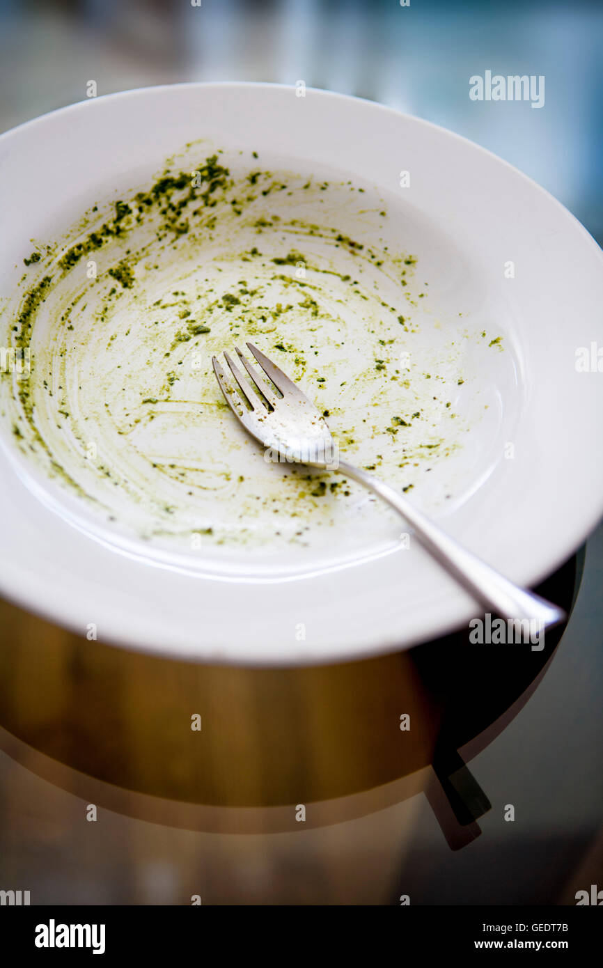 Empty plate food dirty hi-res stock photography and images - Alamy