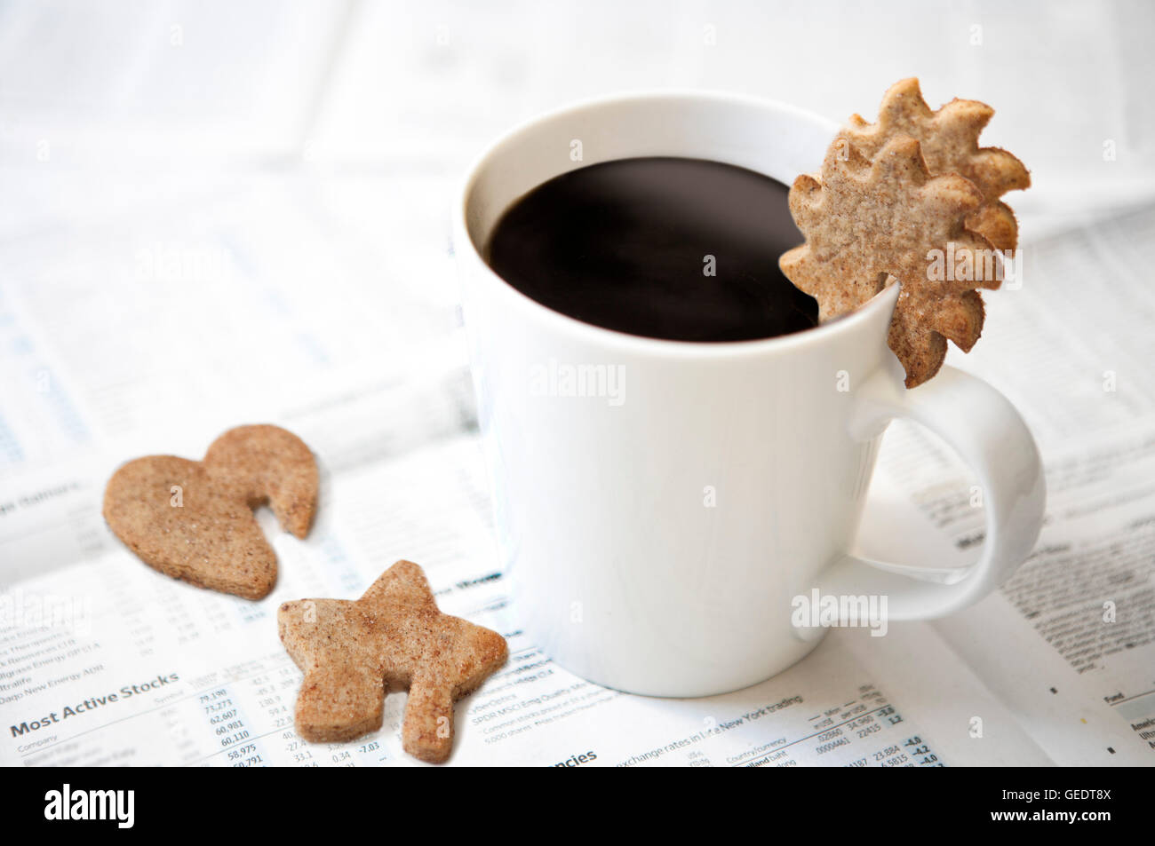 Snack drink newspaper hi-res stock photography and images - Alamy