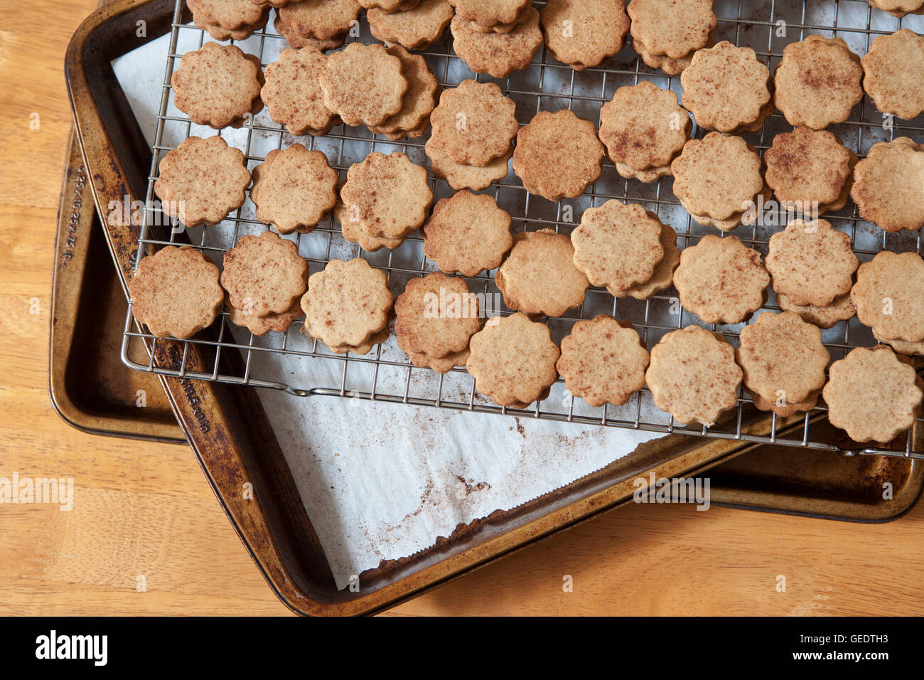 Chocolate and graham crackers hi-res stock photography and images - Alamy