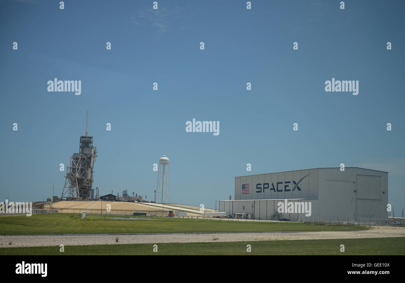 SpaceX Rocket Assembly and storage building at the Kennedy Space Centre ...