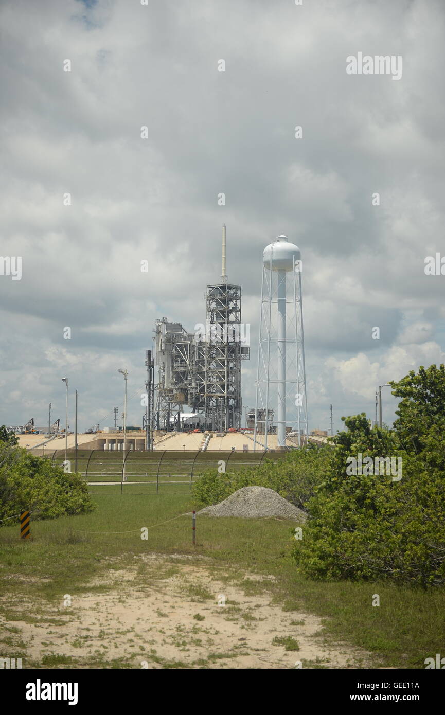 Launch pad 39A at the Kennedy Space Centre, Cape Canaveral, Florida ...