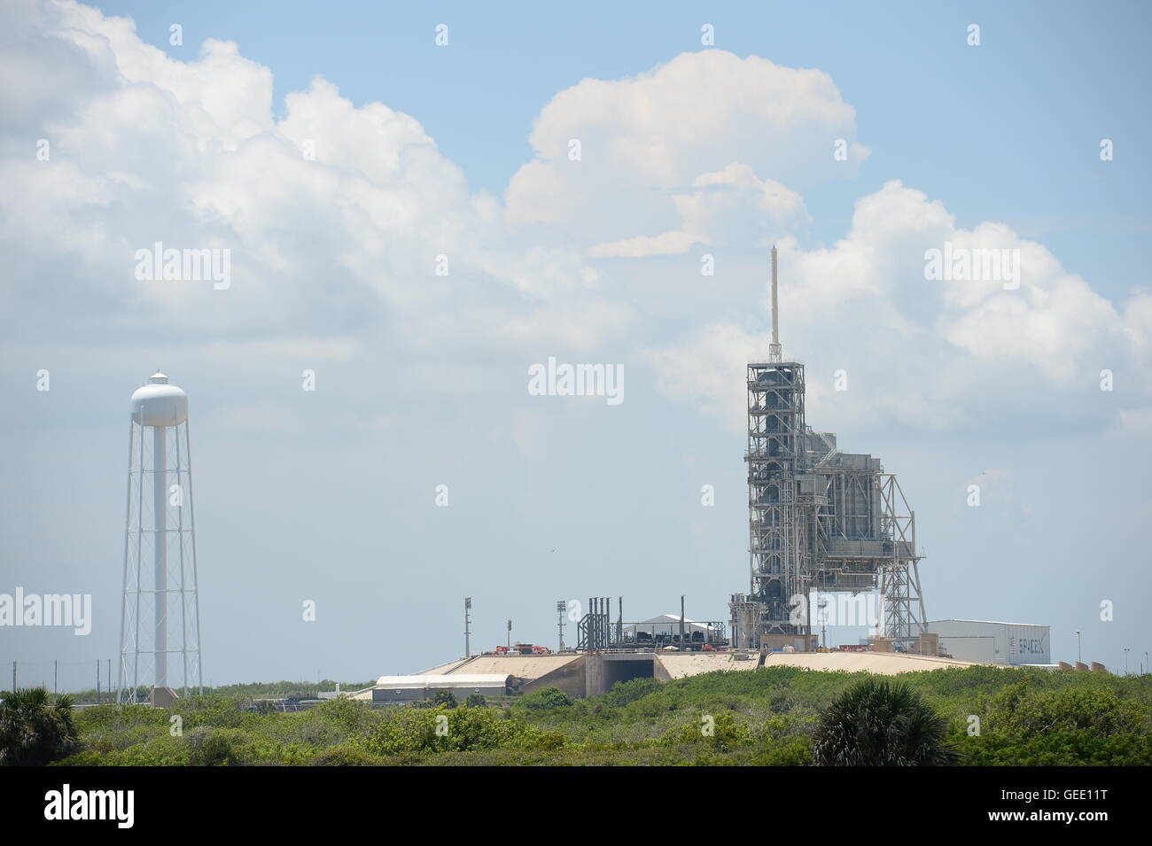 Launch pad at the Kennedy Space Centre, Cape Canaveral, Florida ...