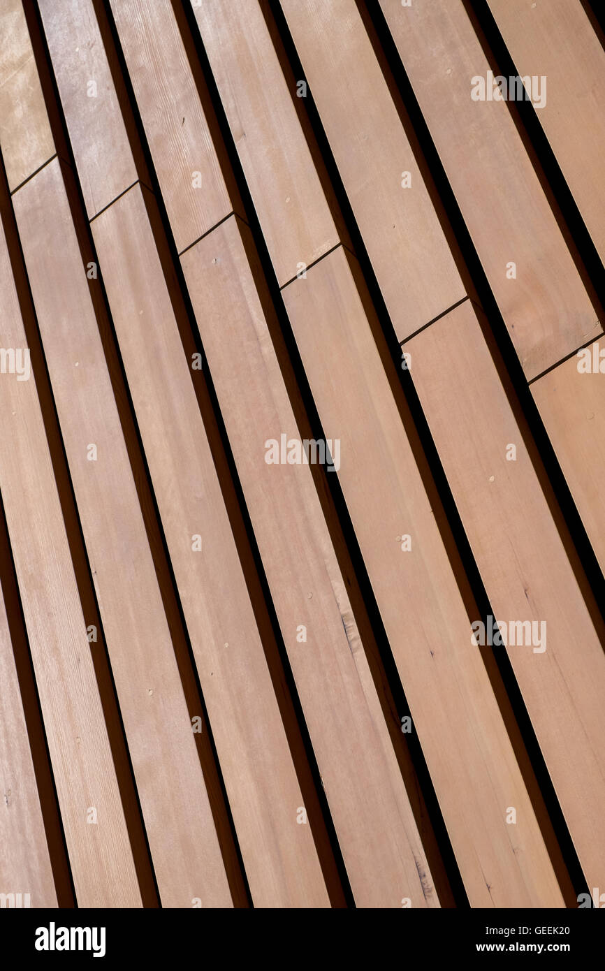 Diagonal pattern in wood wall, light and dark stripes Stock Photo - Alamy