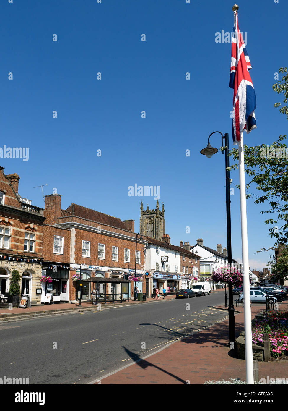East grinstead high street hi-res stock photography and images - Alamy