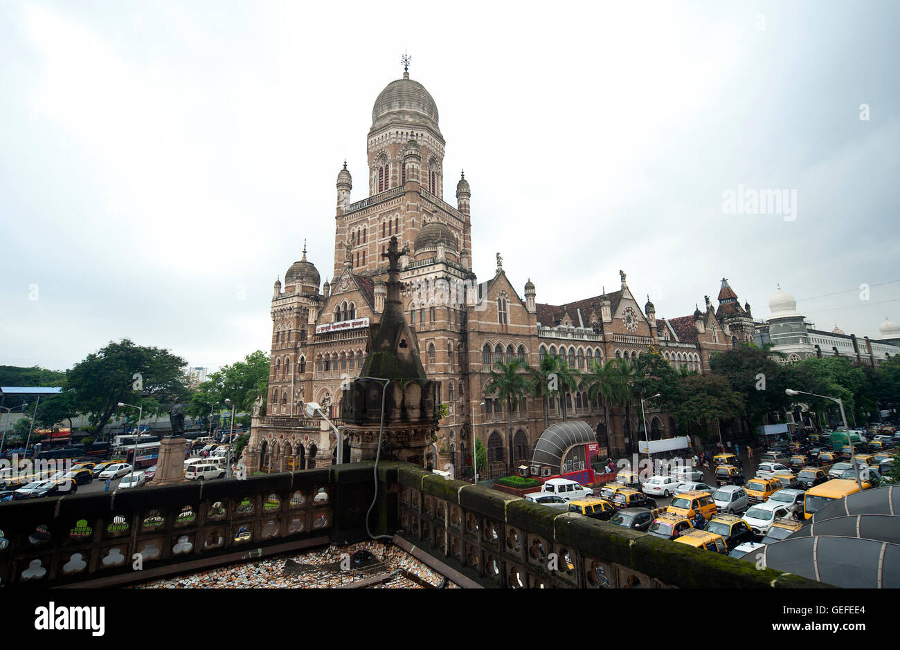 Architecture of mumbai municipal corporation building hi-res stock ...