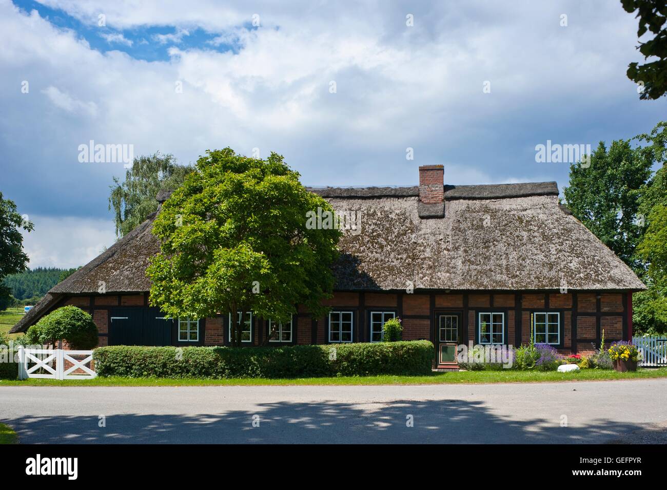 Thatched farmhouse, Panker Stock Photo - Alamy