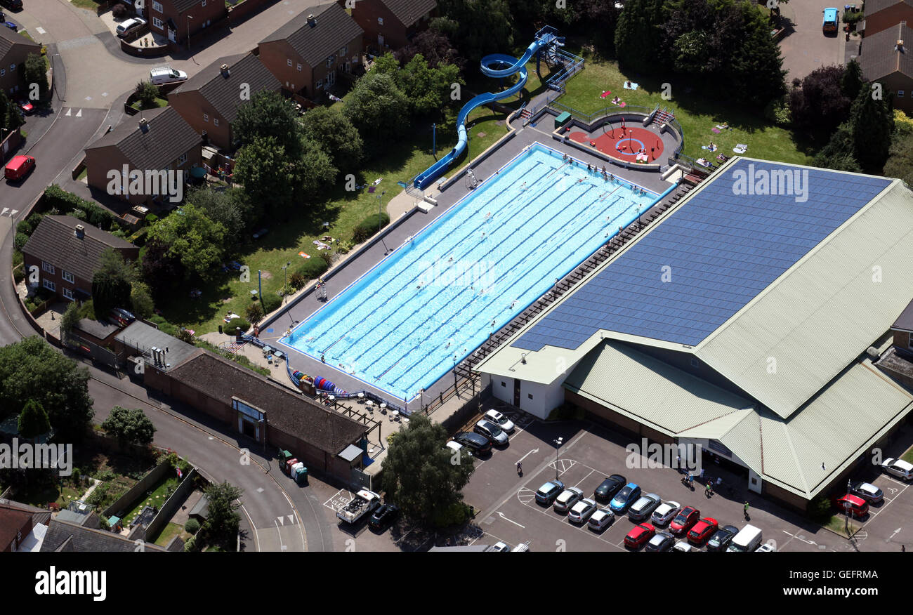 Flying drone over swimming pool High Resolution Stock Photography and ...