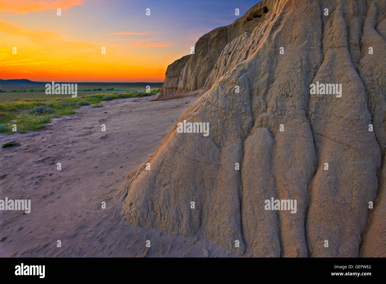 Saskatchewan grasslands muddy hi-res stock photography and images - Alamy