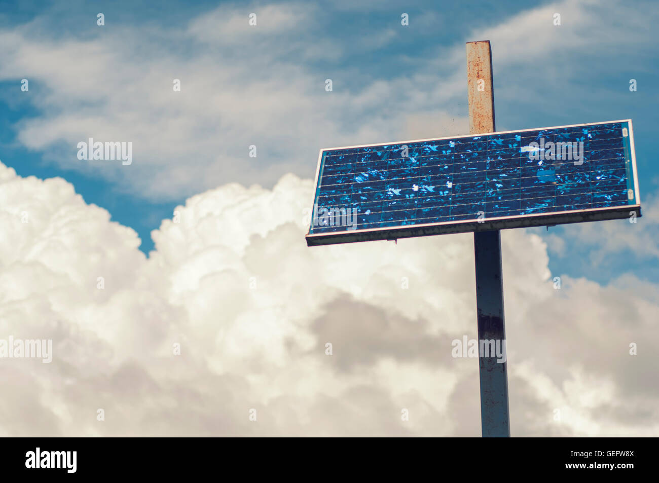 White eco friendly solar hi-res stock photography and images - Alamy