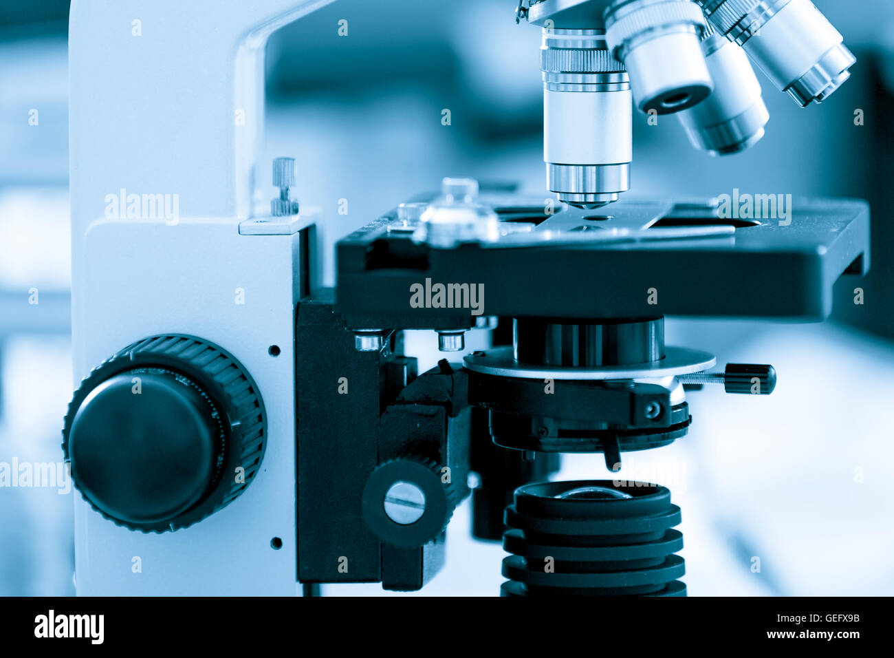 Binocular microscope hi-res stock photography and images - Alamy