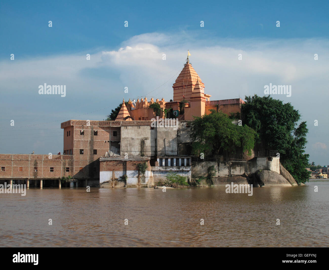 Temple in Ganges river, Sultanganj Stock Photo - Alamy