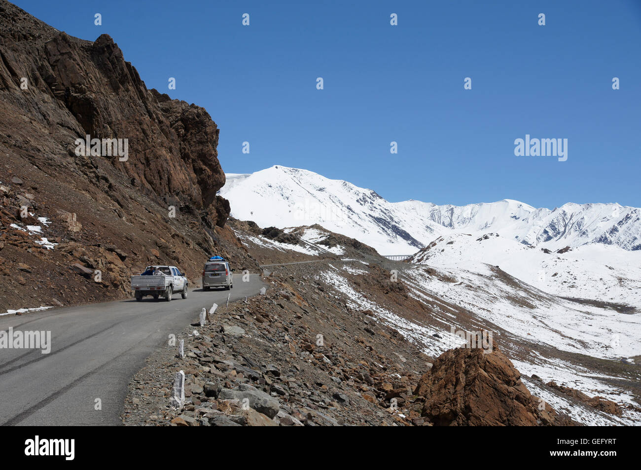 Manali-Leh Highway, Himachal Pradesh Stock Photo - Alamy