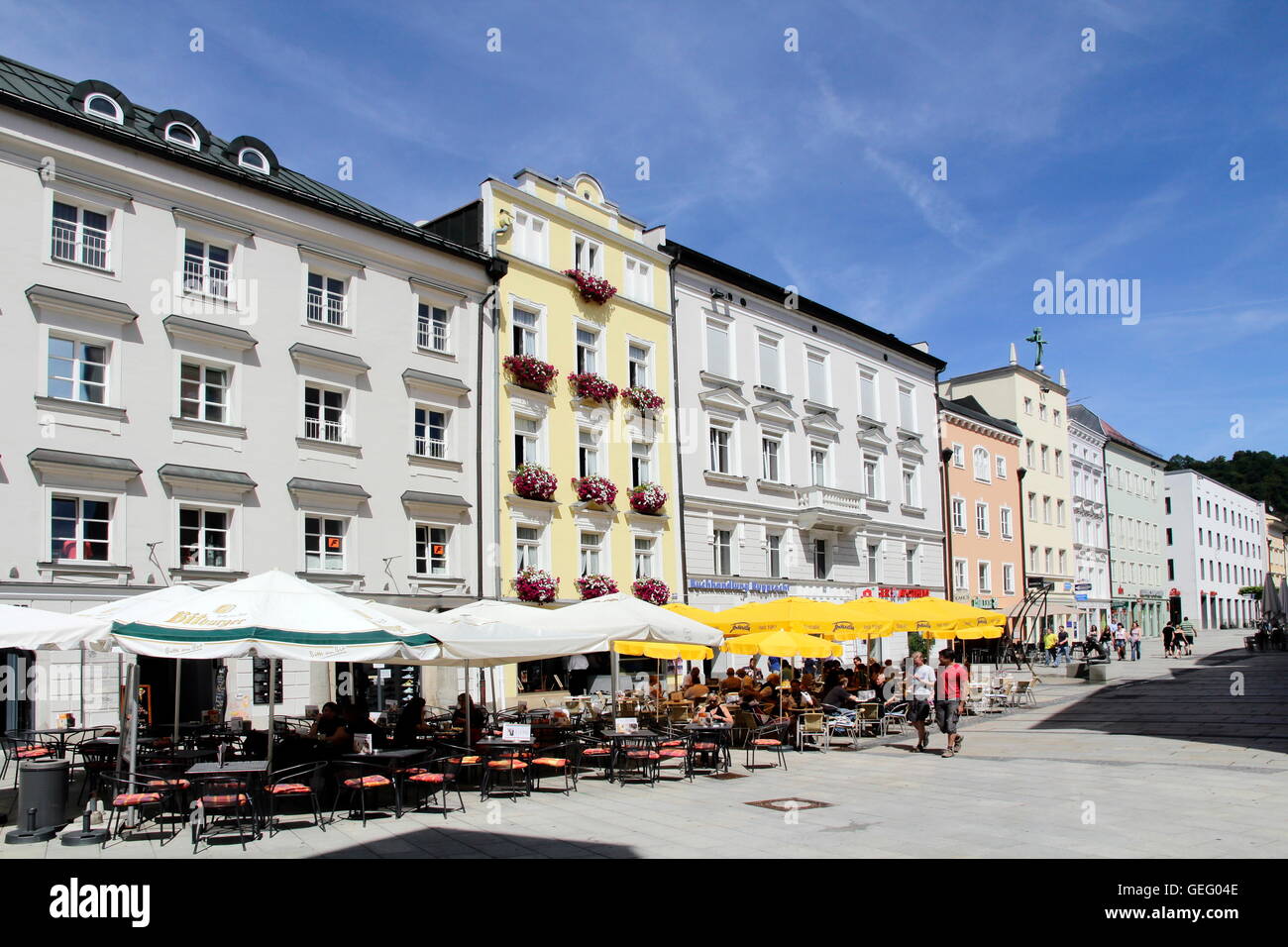 The zon shopping centre hi-res stock photography and images - Alamy