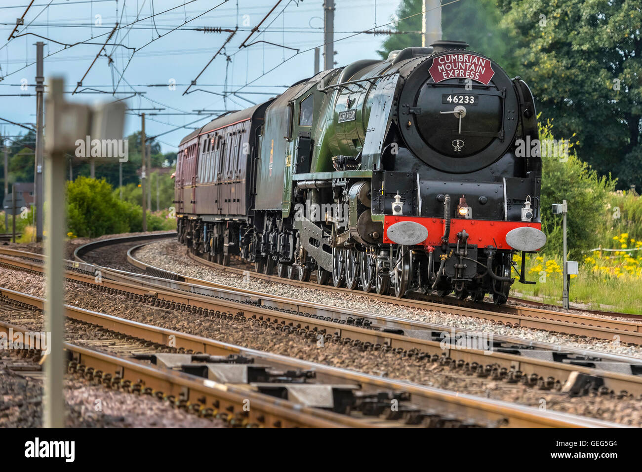 Princess Elizabeth Class locomotive The Duchess of Sutherland hauling ...