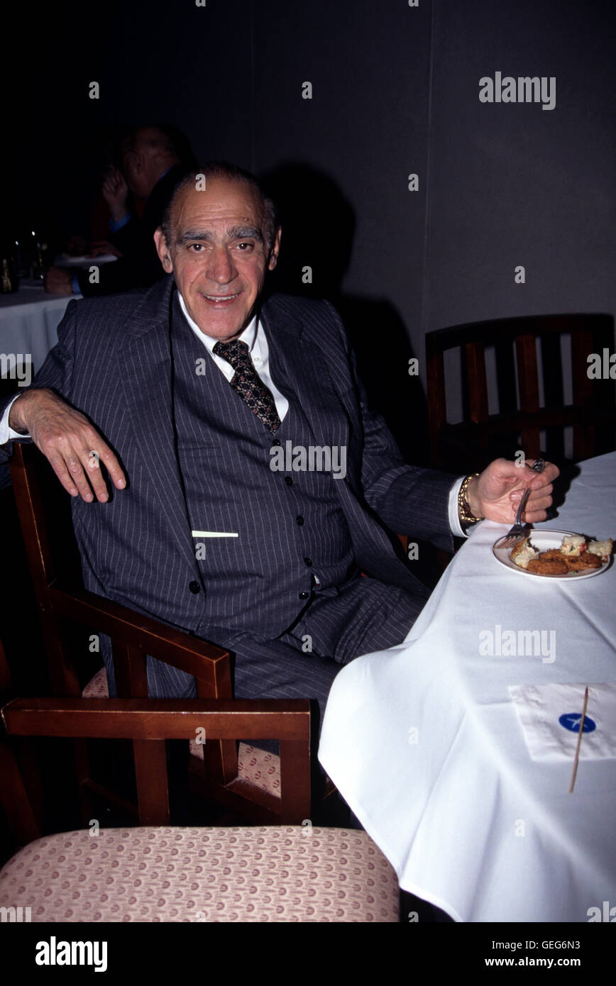 Abe Vigoda at the 7th annual Osscar Hammerstein Award to 'Hello, Dolly ...
