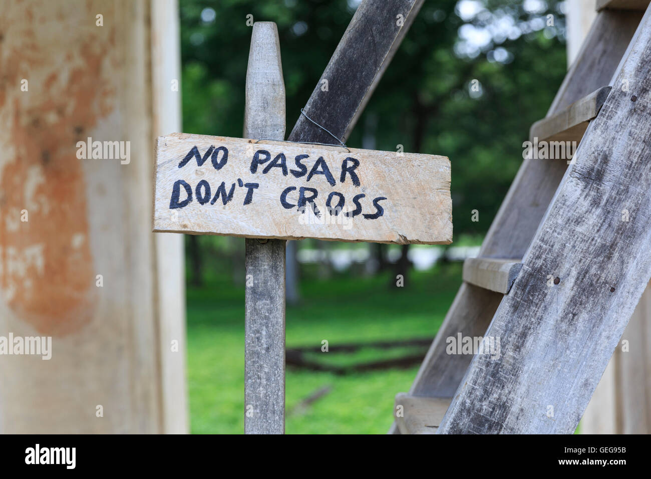 No entry hand sign hi-res stock photography and images - Alamy