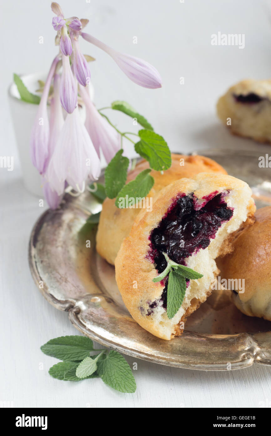 Blueberry bun hi-res stock photography and images - Alamy