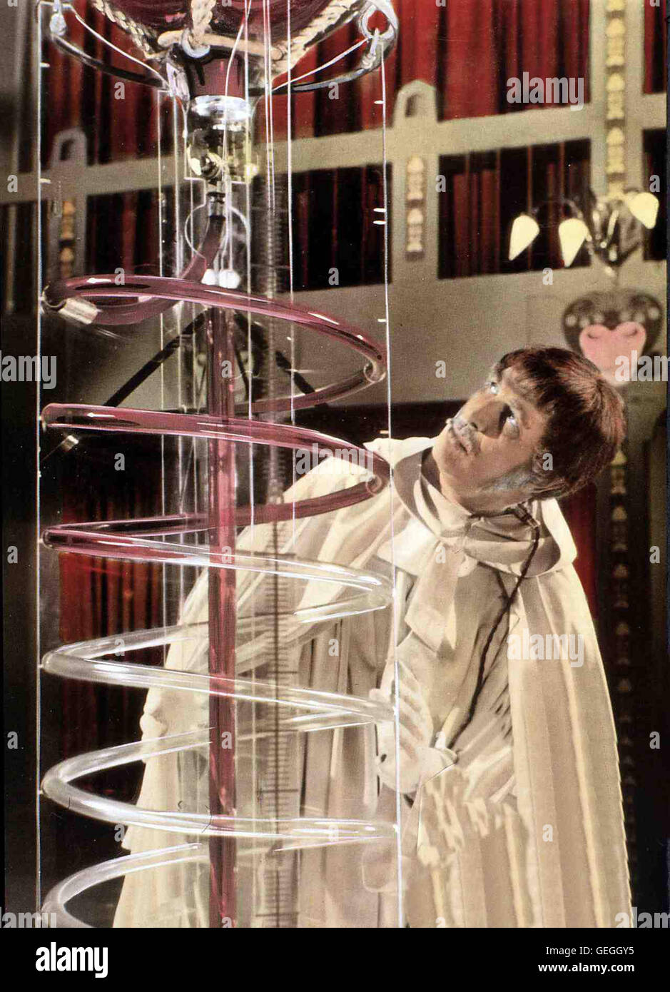 Vincent Price Dr. Phibes (Vincent Price) hat immer neue Einfaelle, wie ...