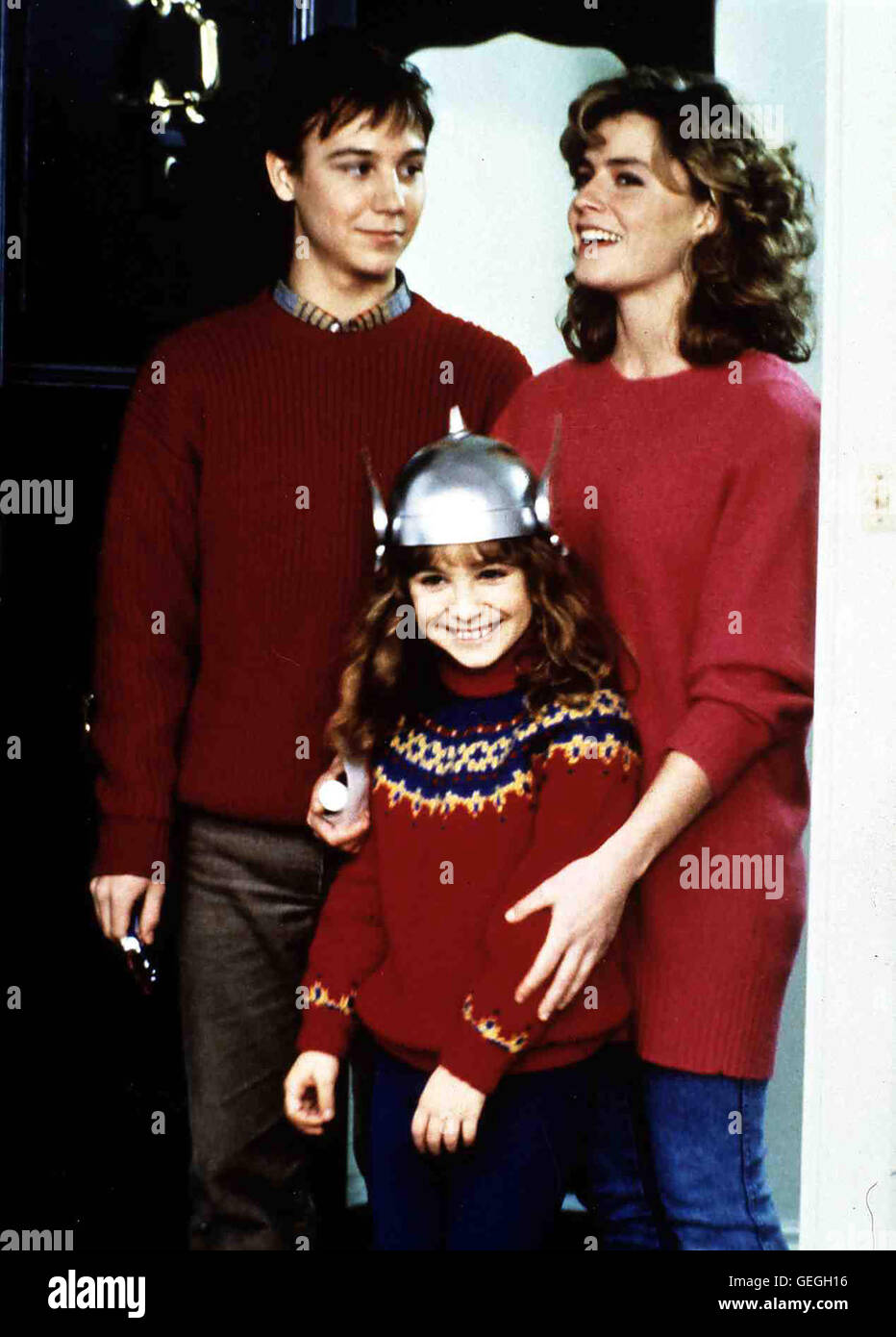 Keith Coogan, Maria Brewton, Elisabeth Shue Babysitter Chris (Elisabeth ...