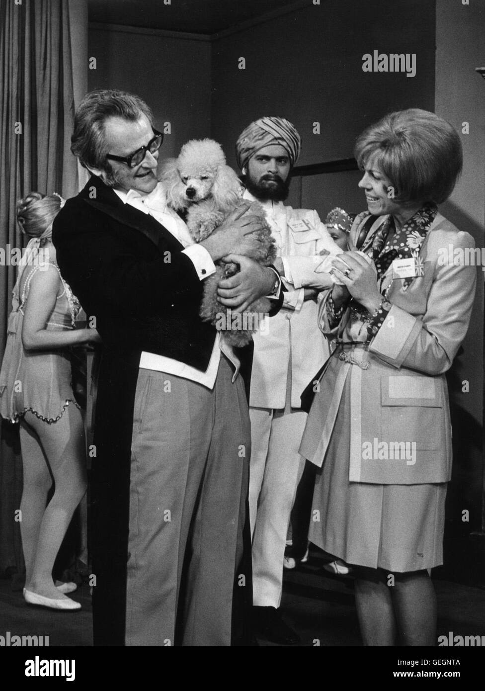 Szenenbild, Cirkus V Cirkuse, Zirkus Im Zirkus Stock Photo - Alamy