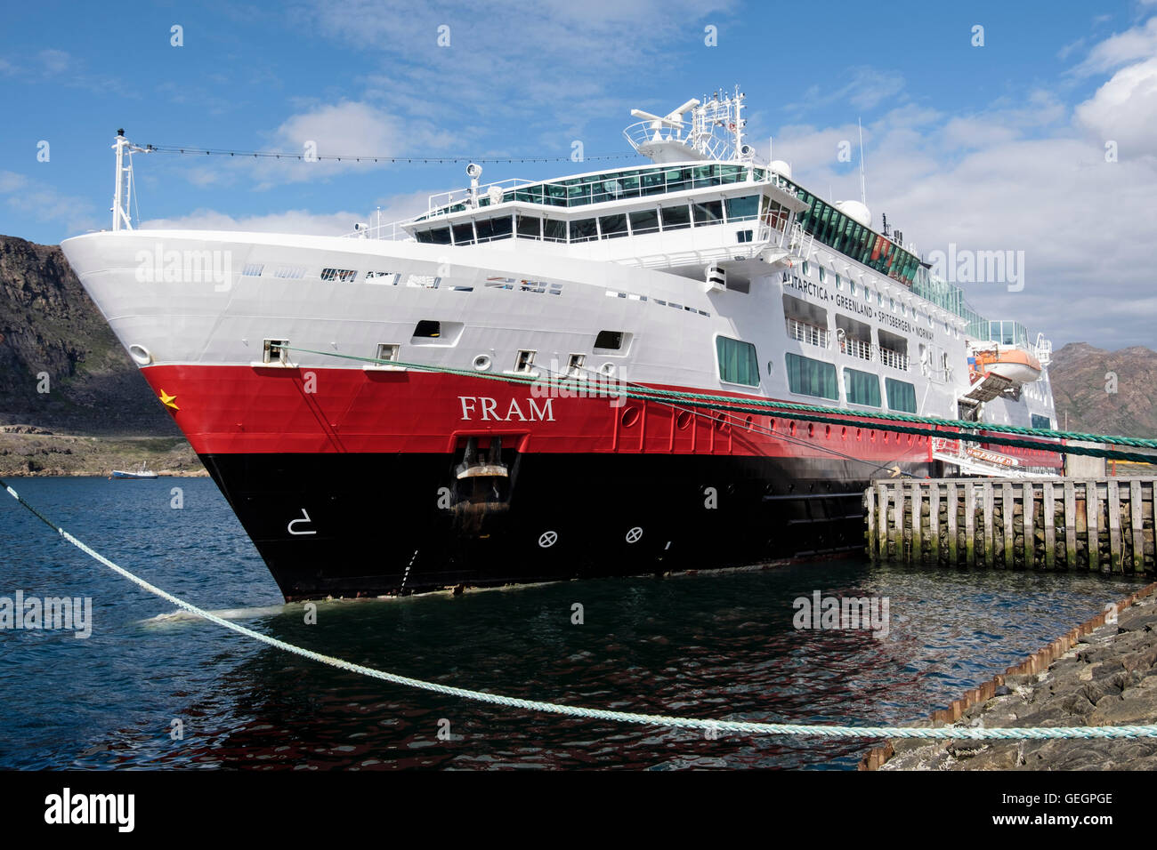 Explorer of the sea cruise hi-res stock photography and images - Alamy