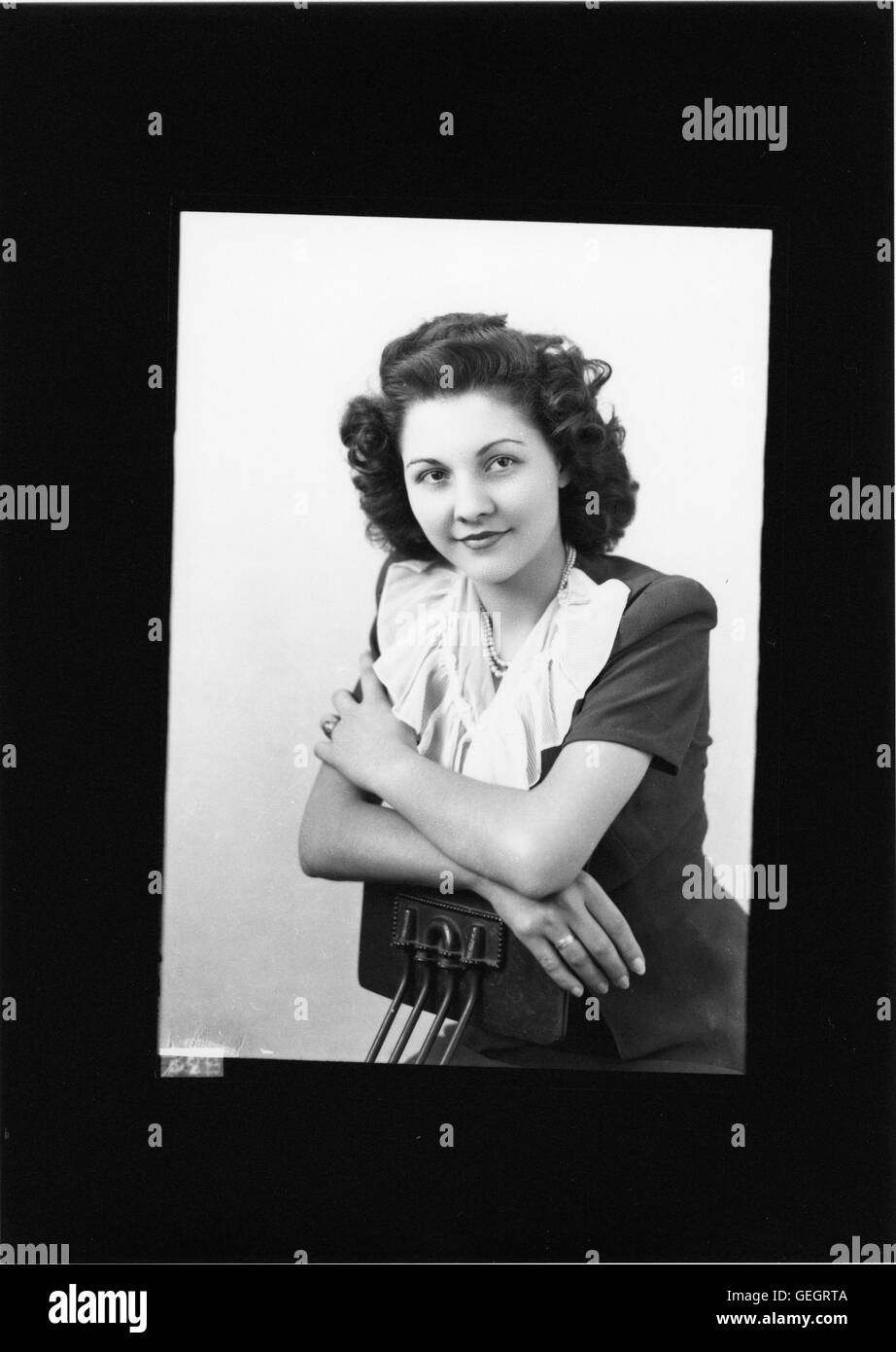 Portrait of an unidentified woman hi-res stock photography and images ...