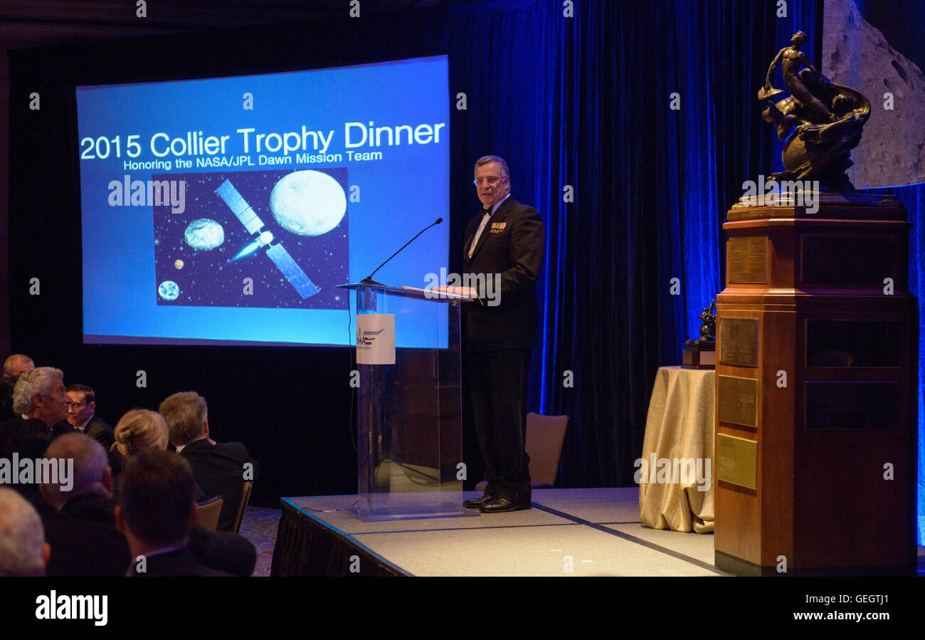 Collier trophy hi-res stock photography and images - Alamy