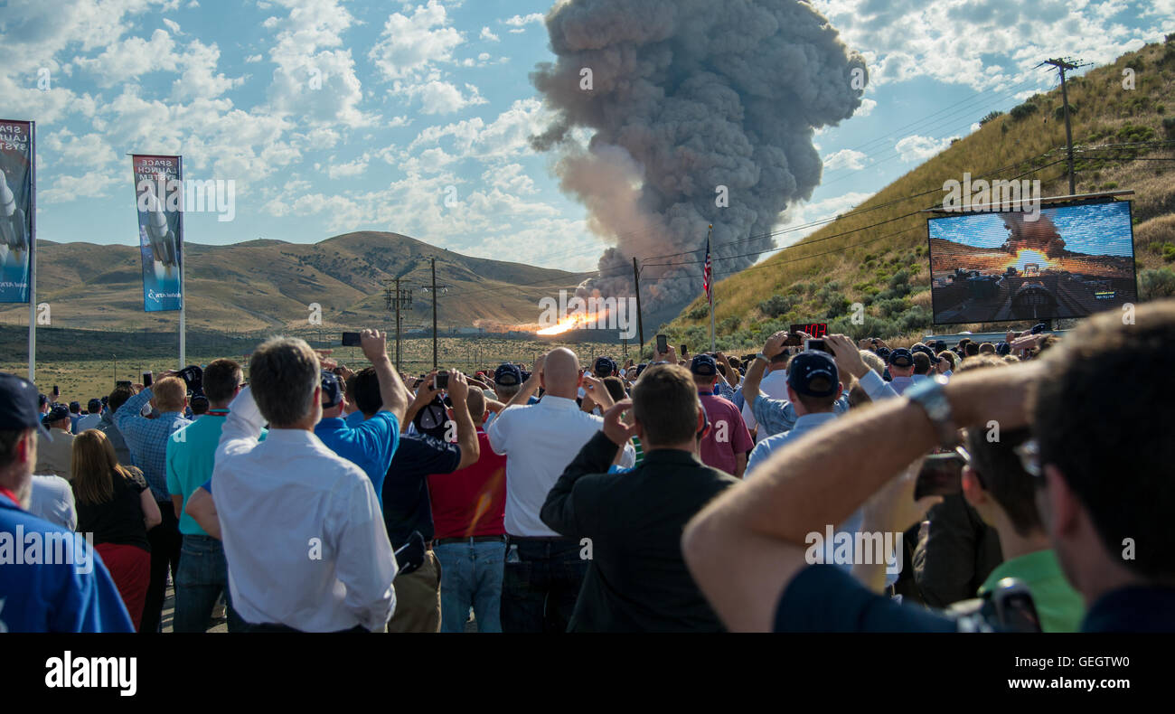 Sls qualification motor nasa hi-res stock photography and images - Alamy