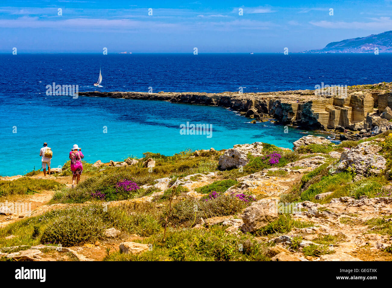 Spiaggia rossa hi-res stock photography and images - Alamy